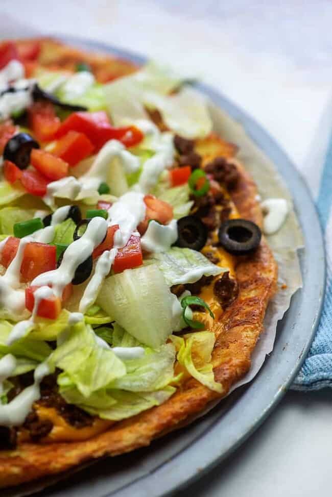 The BEST Taco Pizza on a LOW CARB crust! | thatlowcarblife.com