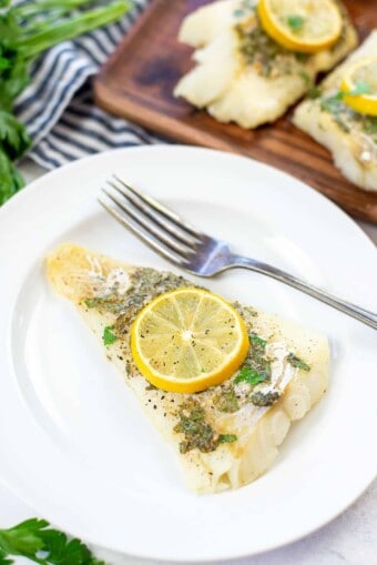 Lemon Baked Cod Recipe - perfect for a quick weeknight meal!