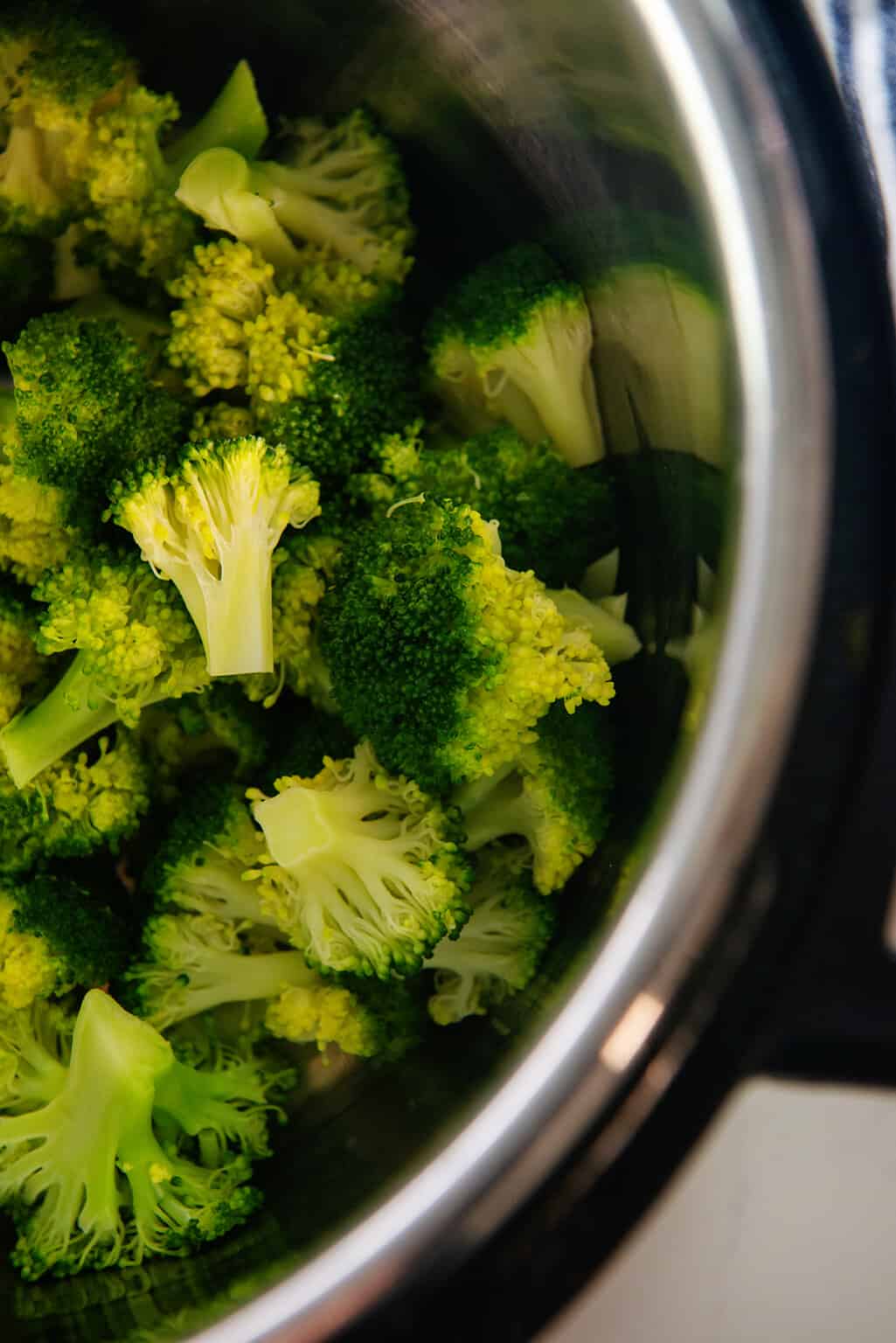 Easy Instant Pot Broccoli | That Low Carb Life