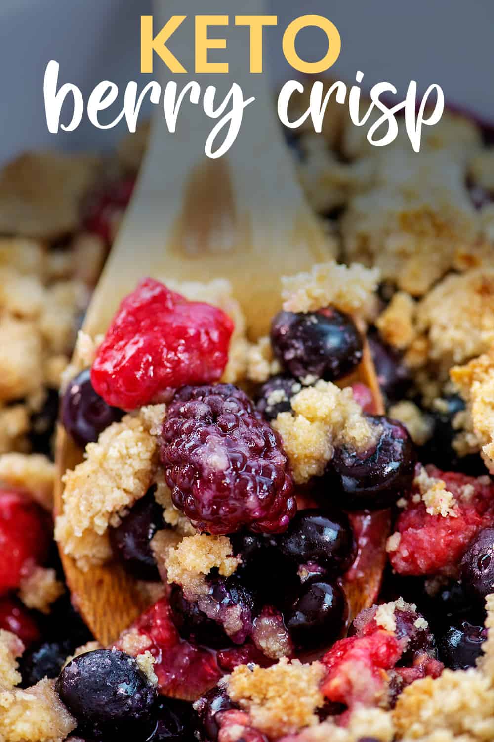 Keto Berry Crisp Recipe | That Low Carb Life